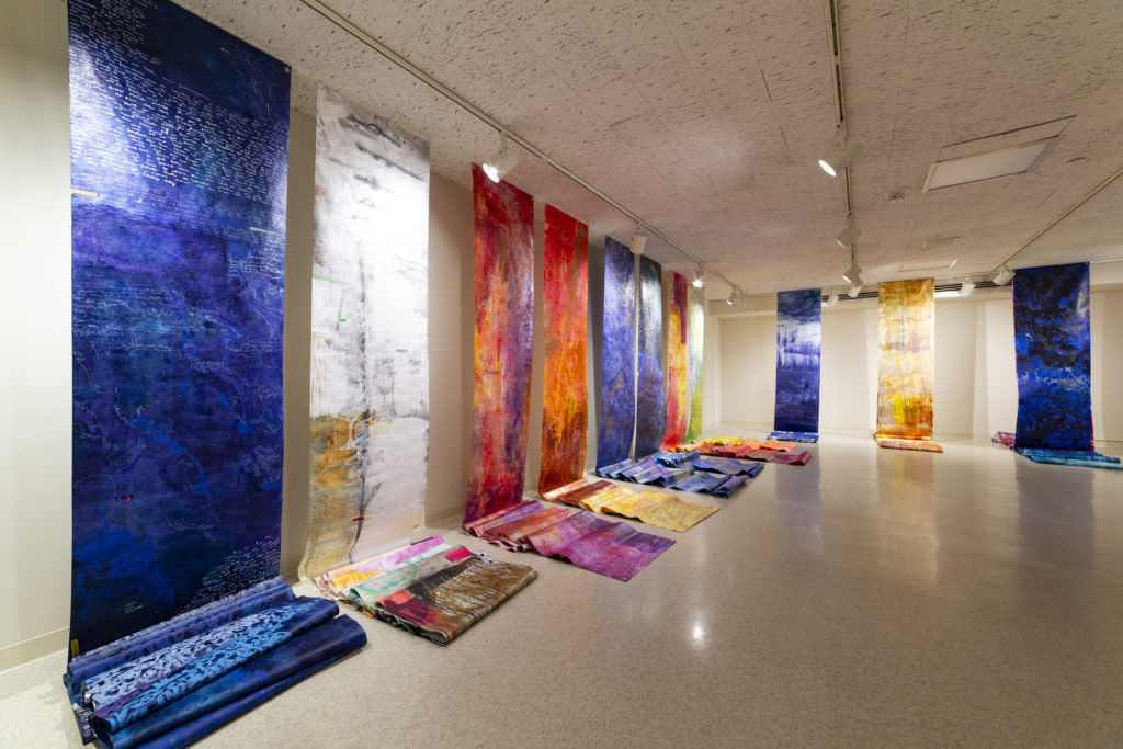 “Anne Labovitz: 122 Conversations: Person to Person Art Beyond Borders ...